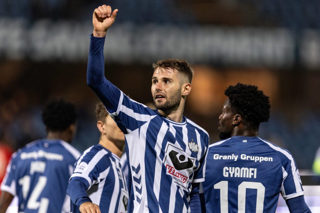 Transfer: Esbjerg vil både handle og beholde